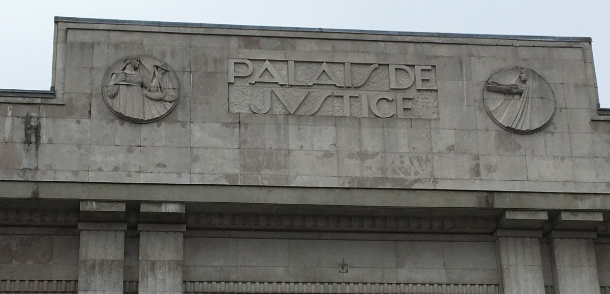 Une jeune femme agressée par arme blanche à Béthune Une jeune femme agressée par arme blanche à Béthune